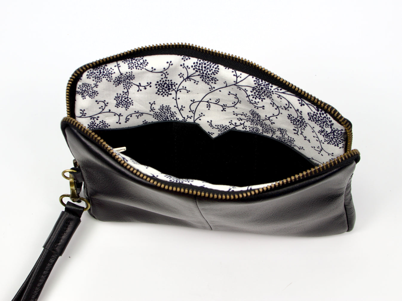 milloo Antheia Clutch Black – Tokyo Pen Shop
